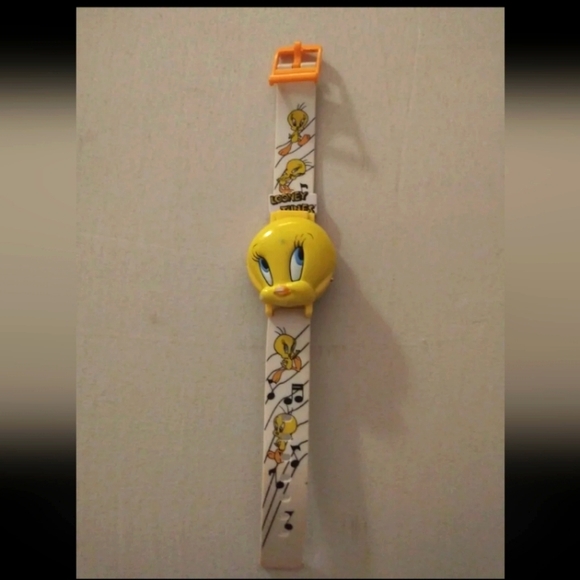 Warner Bros. | Accessories | Vintage Tweety Bird Watch | Poshmark